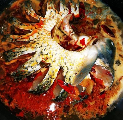 草鱼怎么炖汤更鲜美_草鱼炖汤去腥技巧-第1张图片-山城妙识