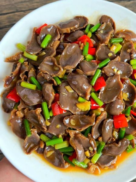 鸡胗蒜薹怎么炒好吃_鸡胗蒜薹做法窍门-第1张图片-山城妙识 鸡胗蒜薹怎么炒好吃_鸡胗蒜薹做法窍门-第1张图片-山城妙识