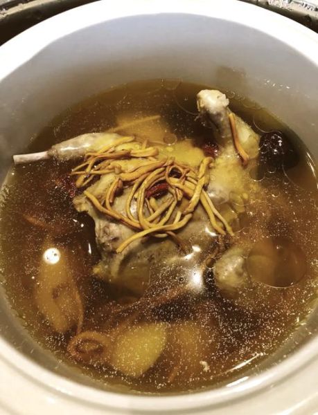 虫草炖鸽子的做法_虫草炖鸽子有什么功效-第1张图片-山城妙识