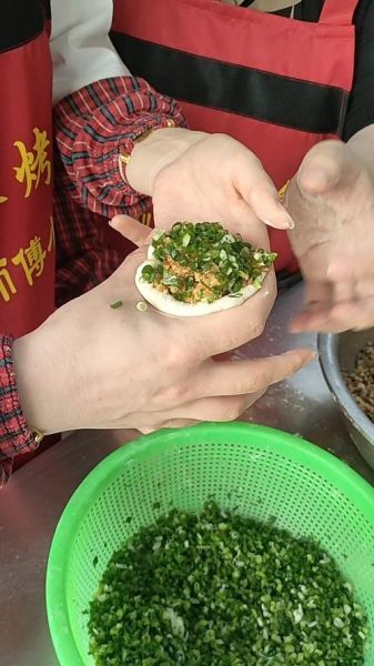 衢州烤饼怎么做_衢州烤饼配方窍门-第2张图片-山城妙识 衢州烤饼怎么做_衢州烤饼配方窍门-第2张图片-山城妙识