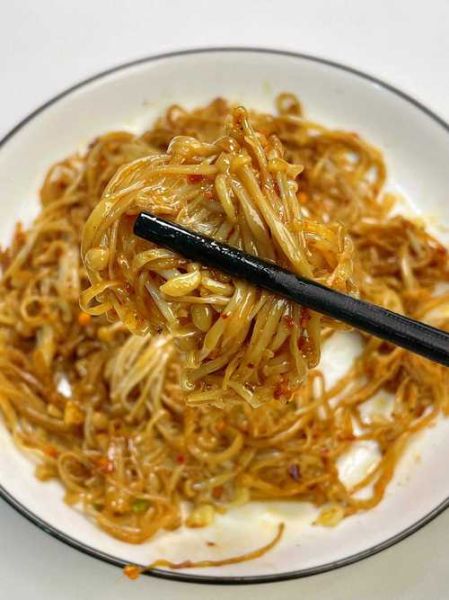 金针菇炒多久能熟_金针菇炒几分钟口感最好-第3张图片-山城妙识 金针菇炒多久能熟_金针菇炒几分钟口感最好-第3张图片-山城妙识