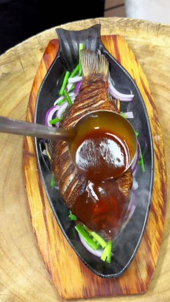 铁板鲫鱼怎么做_铁板鲫鱼配料有哪些-第3张图片-山城妙识 铁板鲫鱼怎么做_铁板鲫鱼配料有哪些-第3张图片-山城妙识