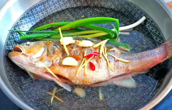 鲈鱼怎么炖好吃_鲈鱼炖汤的做法步骤-第3张图片-山城妙识