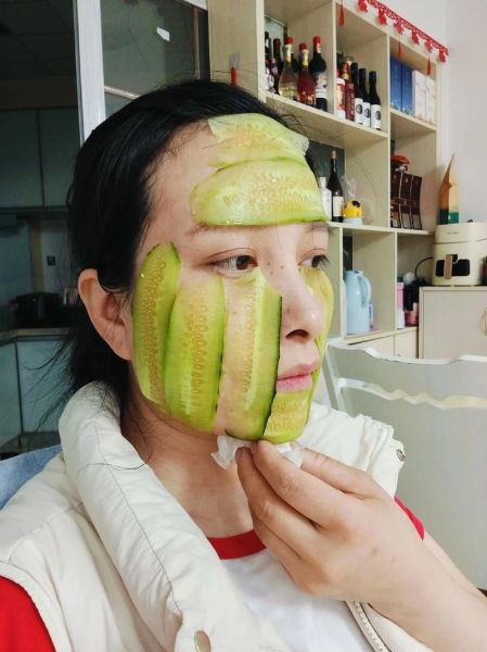 黄瓜敷脸的正确方法_黄瓜敷脸多久一次-第1张图片-山城妙识 黄瓜敷脸的正确方法_黄瓜敷脸多久一次-第1张图片-山城妙识
