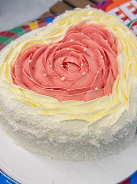 爱心蛋糕图片大全玫瑰_玫瑰爱心蛋糕怎么做-第1张图片-山城妙识 爱心蛋糕图片大全玫瑰_玫瑰爱心蛋糕怎么做-第1张图片-山城妙识