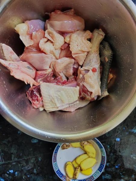 高压锅炖鸡汤多长时间最好_高压锅炖鸡汤多久能熟-第1张图片-山城妙识