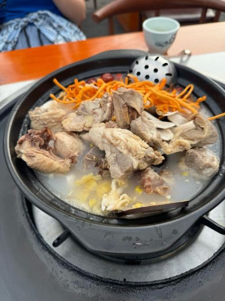 龙骨煲汤放什么材料_龙骨煲汤怎么搭配-第3张图片-山城妙识