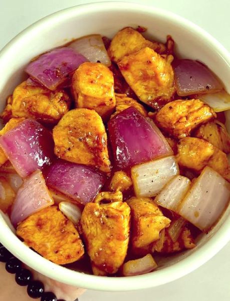 洋葱炒鸡肉怎么做_洋葱炒鸡肉热量高吗-第1张图片-山城妙识