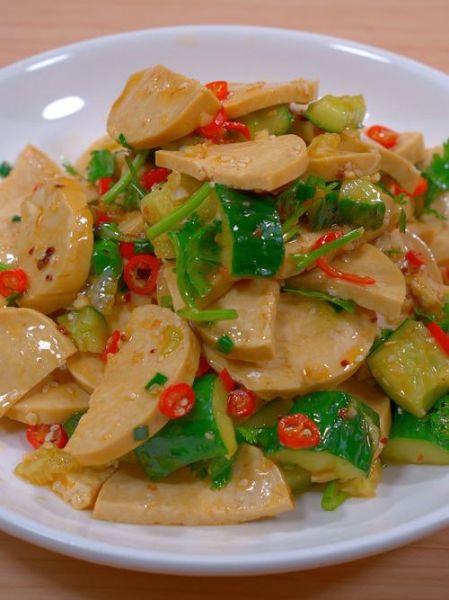 素鸡凉拌怎么做_素鸡凉拌需要焯水吗-第1张图片-山城妙识