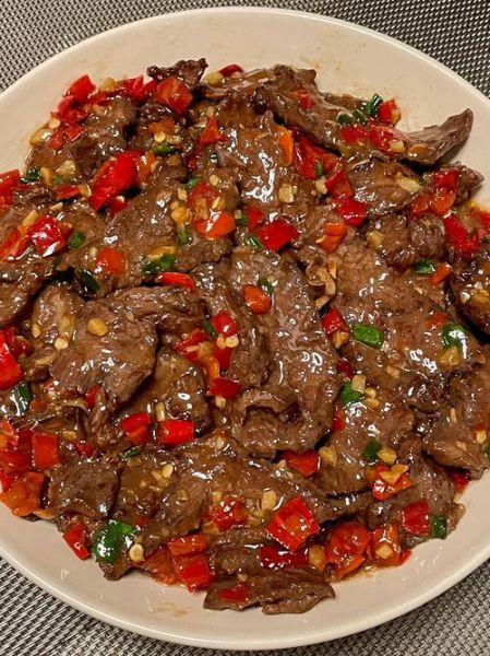 黑胡椒牛肉怎么做_黑胡椒牛肉用什么部位-第1张图片-山城妙识 黑胡椒牛肉怎么做_黑胡椒牛肉用什么部位-第1张图片-山城妙识