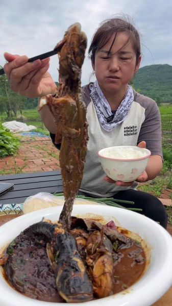 鲶鱼炖茄子怎么做_东北菜家常做法-第3张图片-山城妙识 鲶鱼炖茄子怎么做_东北菜家常做法-第3张图片-山城妙识