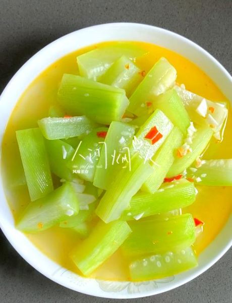 清炒瓠子怎么做_瓠子炒之前要不要焯水-第1张图片-山城妙识 清炒瓠子怎么做_瓠子炒之前要不要焯水-第1张图片-山城妙识