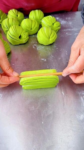 彩色花卷的做法视频_彩色花卷怎么做才松软-第1张图片-山城妙识 彩色花卷的做法视频_彩色花卷怎么做才松软-第1张图片-山城妙识