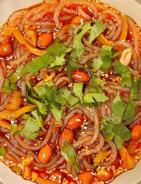 家庭酸辣粉怎么做_酸辣粉调料比例是多少-第2张图片-山城妙识 家庭酸辣粉怎么做_酸辣粉调料比例是多少-第2张图片-山城妙识