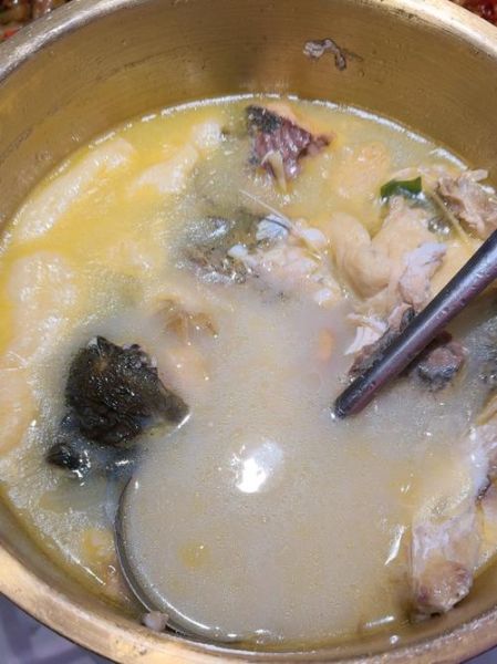 鱼头怎么煮汤好喝_鱼头汤去腥技巧-第1张图片-山城妙识 鱼头怎么煮汤好喝_鱼头汤去腥技巧-第1张图片-山城妙识