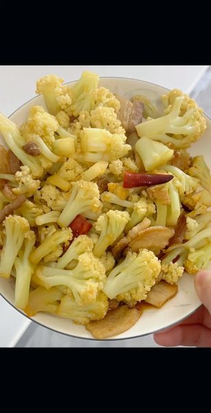 家常菜花怎么炒好吃又简单_菜花炒多久才脆嫩-第1张图片-山城妙识 家常菜花怎么炒好吃又简单_菜花炒多久才脆嫩-第1张图片-山城妙识