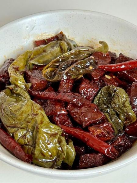 牛肉辣椒酱怎么做才正宗_牛肉辣椒酱最正宗的做法视频-第2张图片-山城妙识