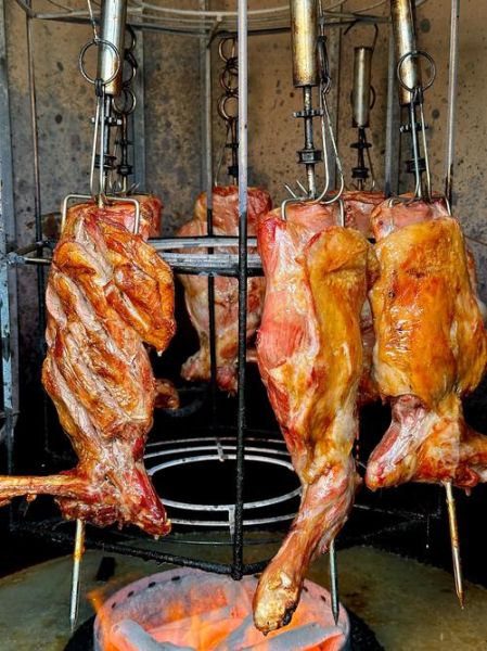 烤箱烤羊腿怎么烤才好吃_羊腿烤箱温度时间多少合适-第2张图片-山城妙识