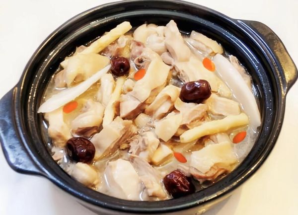 老鸭汤的功效与作用_老鸭汤怎么炖好喝又营养-第3张图片-山城妙识 老鸭汤的功效与作用_老鸭汤怎么炖好喝又营养-第3张图片-山城妙识