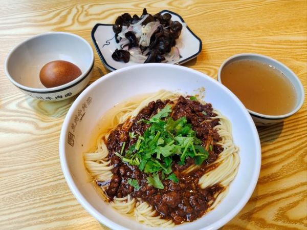 杂酱面图片高清_杂酱面高清图怎么拍-第2张图片-山城妙识 杂酱面图片高清_杂酱面高清图怎么拍-第2张图片-山城妙识