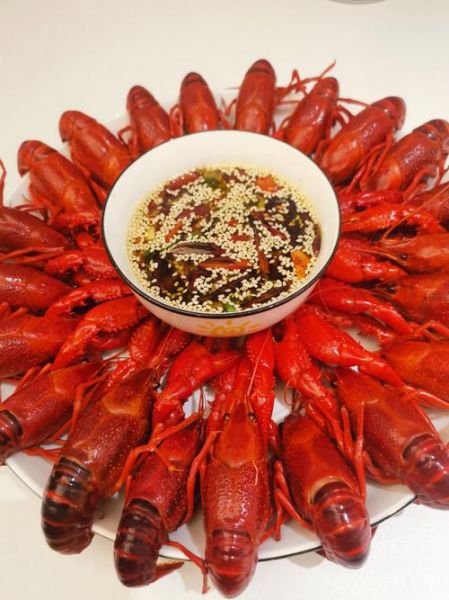 清蒸龙虾怎么做_清蒸龙虾需要蒸多久-第2张图片-山城妙识 清蒸龙虾怎么做_清蒸龙虾需要蒸多久-第2张图片-山城妙识