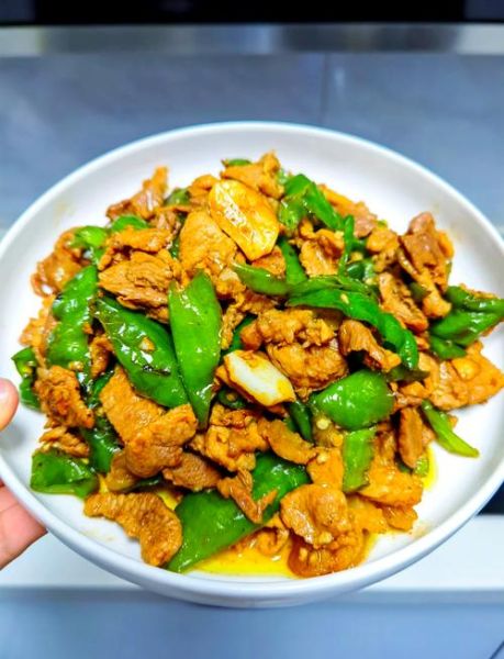 菜小湘辣椒炒肉怎么做_正宗湘味辣椒炒肉秘诀-第2张图片-山城妙识 菜小湘辣椒炒肉怎么做_正宗湘味辣椒炒肉秘诀-第2张图片-山城妙识