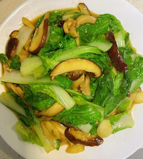 香菇小白菜怎么炒好吃_香菇小白菜焯水吗-第2张图片-山城妙识