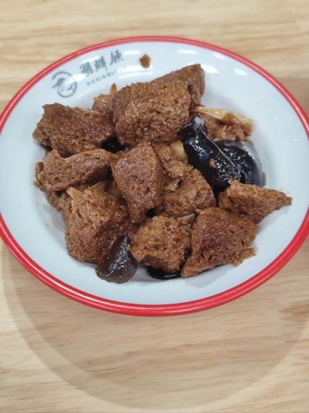 三黄鸡好还是芦花鸡好_哪个更适合家庭餐桌-第3张图片-山城妙识 三黄鸡好还是芦花鸡好_哪个更适合家庭餐桌-第3张图片-山城妙识