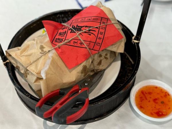 纸包鸡的做法_纸包鸡用哪种纸最安全-第1张图片-山城妙识