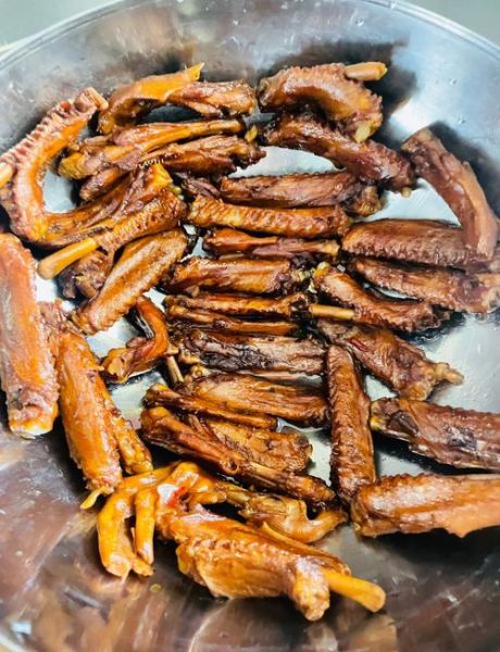 鸭翅怎样做又简单又好吃_家常鸭翅快速做法-第1张图片-山城妙识