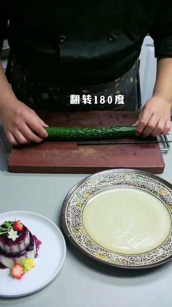 蛇皮黄瓜怎么切_蛇皮黄瓜做法视频-第1张图片-山城妙识