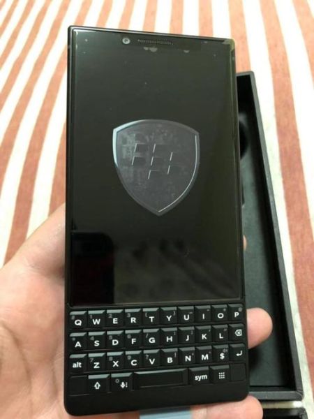 黑莓KeyOne值得买吗_黑莓KeyOne还能用微信吗-第1张图片-山城妙识