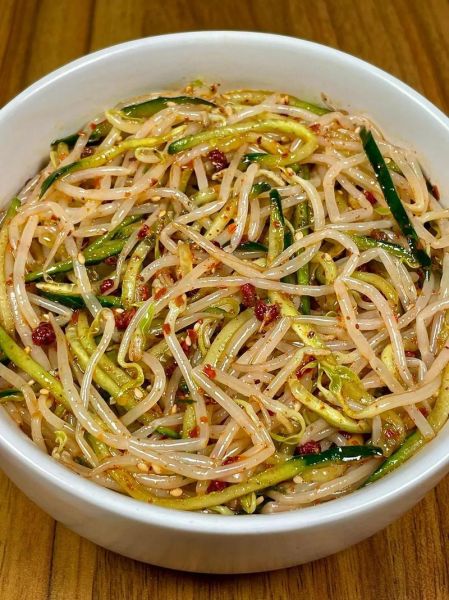 韩式拌豆芽凉菜怎么做_正宗韩式豆芽拌菜做法-第2张图片-山城妙识 韩式拌豆芽凉菜怎么做_正宗韩式豆芽拌菜做法-第2张图片-山城妙识