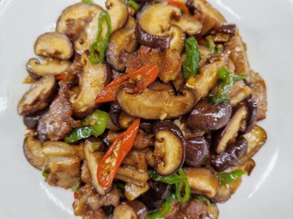 香菇炒肉丝怎么做_香菇炒肉丝的家常做法-第3张图片-山城妙识