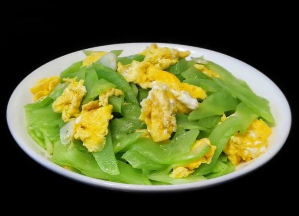莴笋炒鸡蛋怎么做好吃_莴笋炒鸡蛋的家常做法-第2张图片-山城妙识 莴笋炒鸡蛋怎么做好吃_莴笋炒鸡蛋的家常做法-第2张图片-山城妙识