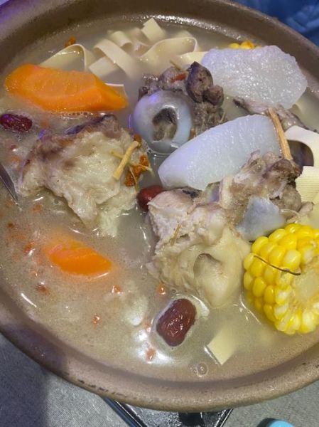 骨头汤怎么煲最有营养_骨头汤煲多久最补钙-第1张图片-山城妙识