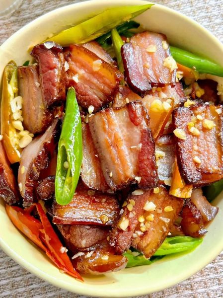 腊肉小炒怎么炒好吃_腊肉小炒家常做法-第3张图片-山城妙识