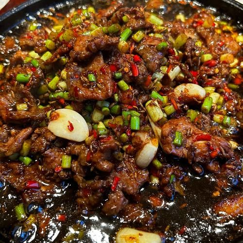 家常铁板牛肉怎么做好吃_铁板牛肉嫩滑不老的窍门-第1张图片-山城妙识