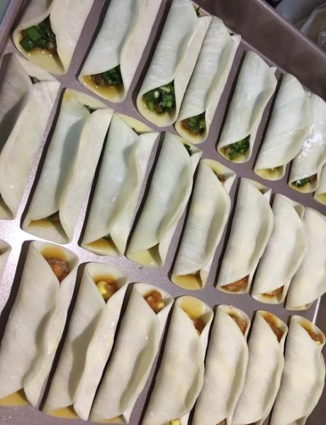 锅贴饺子怎么煎才脆_锅贴饺子不破皮的窍门-第1张图片-山城妙识