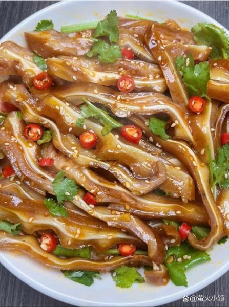 凉拌猪耳朵怎么做好吃_凉拌猪耳朵的调料配方-第2张图片-山城妙识 凉拌猪耳朵怎么做好吃_凉拌猪耳朵的调料配方-第2张图片-山城妙识