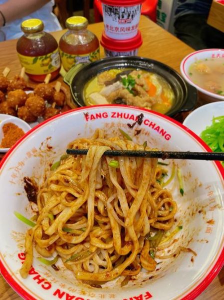 老北京炸酱面用什么酱_正宗配料有哪些-第2张图片-山城妙识 老北京炸酱面用什么酱_正宗配料有哪些-第2张图片-山城妙识