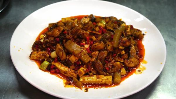 重庆菜有哪些特色_重庆菜为什么这么辣-第1张图片-山城妙识