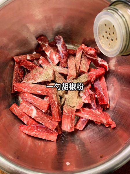 芦笋炒肉怎么做_芦笋炒肉的家常做法-第1张图片-山城妙识