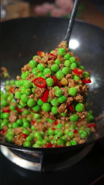 青豆炒肉末怎么炒好吃_青豆炒肉末的家常做法-第1张图片-山城妙识