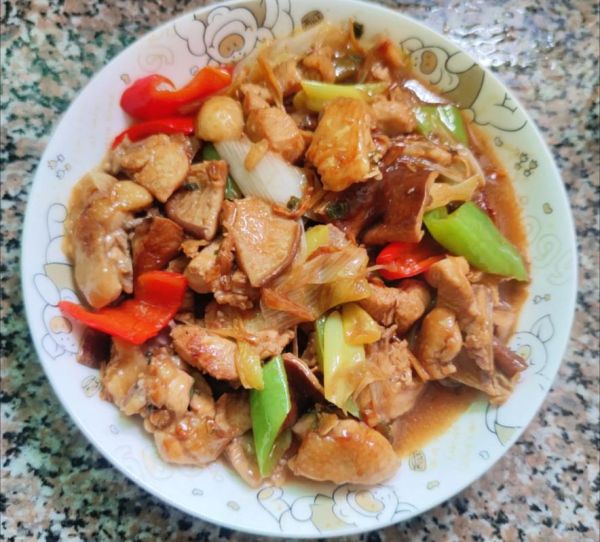 冬菇炒鸡怎么做_冬菇炒鸡要焯水吗-第3张图片-山城妙识 冬菇炒鸡怎么做_冬菇炒鸡要焯水吗-第3张图片-山城妙识