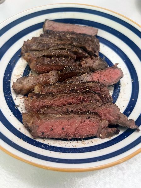 黑椒牛排怎么做_黑椒牛排腌制多久才入味-第1张图片-山城妙识