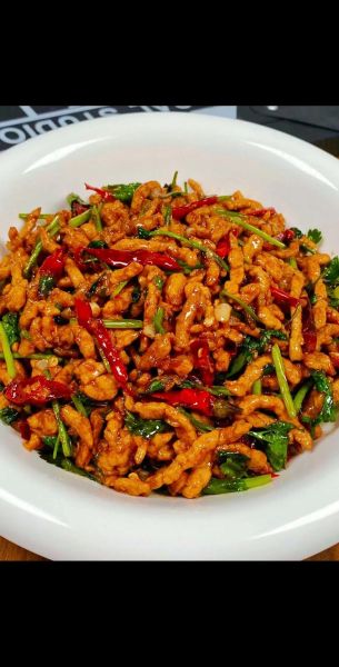 东北香辣肉丝怎么做_香辣肉丝嫩滑不柴秘诀-第1张图片-山城妙识