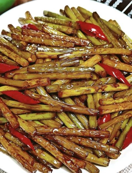 蒜苔怎么炒好吃_蒜苔的家常做法大全-第1张图片-山城妙识 蒜苔怎么炒好吃_蒜苔的家常做法大全-第1张图片-山城妙识