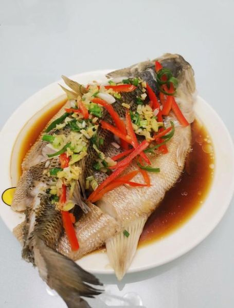 鲈鱼有几种做法_清蒸鲈鱼怎么做才鲜嫩-第2张图片-山城妙识