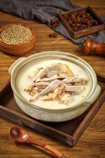 猪肚鸡怎么煲汤好喝_猪肚鸡煲汤的正宗做法-第1张图片-山城妙识